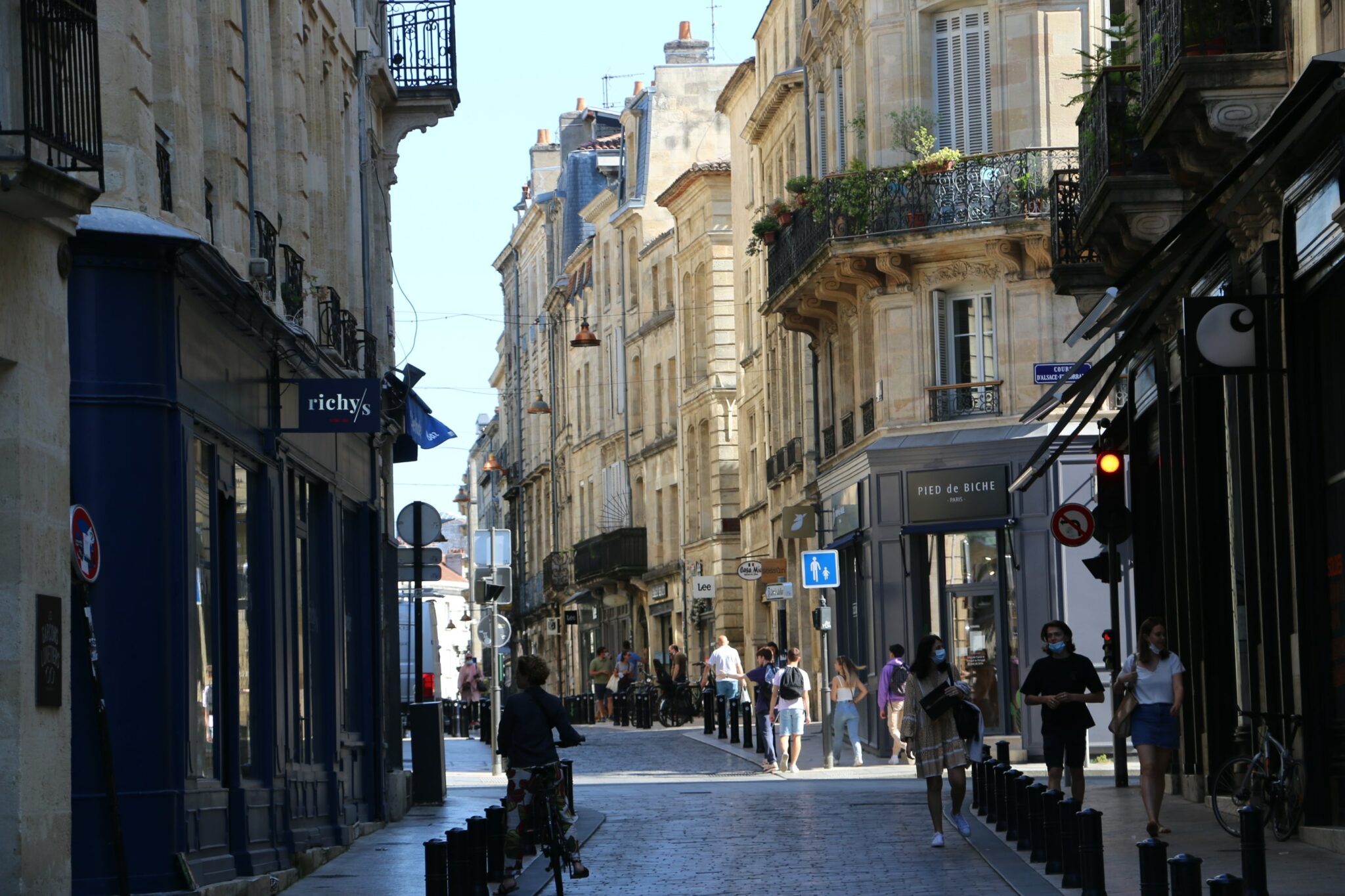 Top 6 Must-See Streets of Bordeaux City - the bordelais