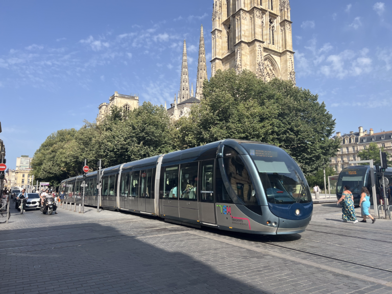 Discovering Bordeaux: Mastering Public Transportation - the bordelais
